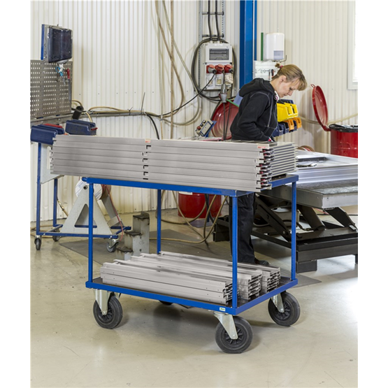 Bordsvagn i 2 plan - Vagnar - Nybloms.se